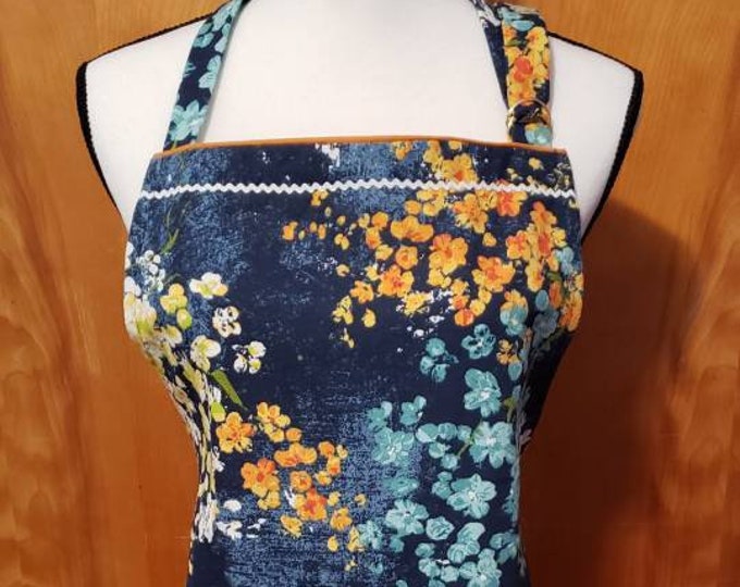 Floral Design Full Apron With Pockets, Womens Denim Garden Look Apron ...