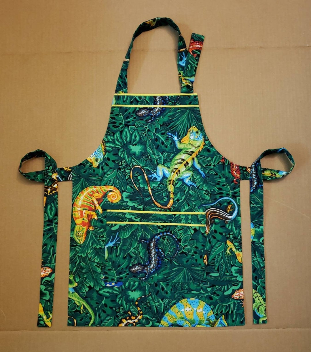 Boy or Girl Lizard Print Apron With Pockets, Kid Play Apron, Preschool ...