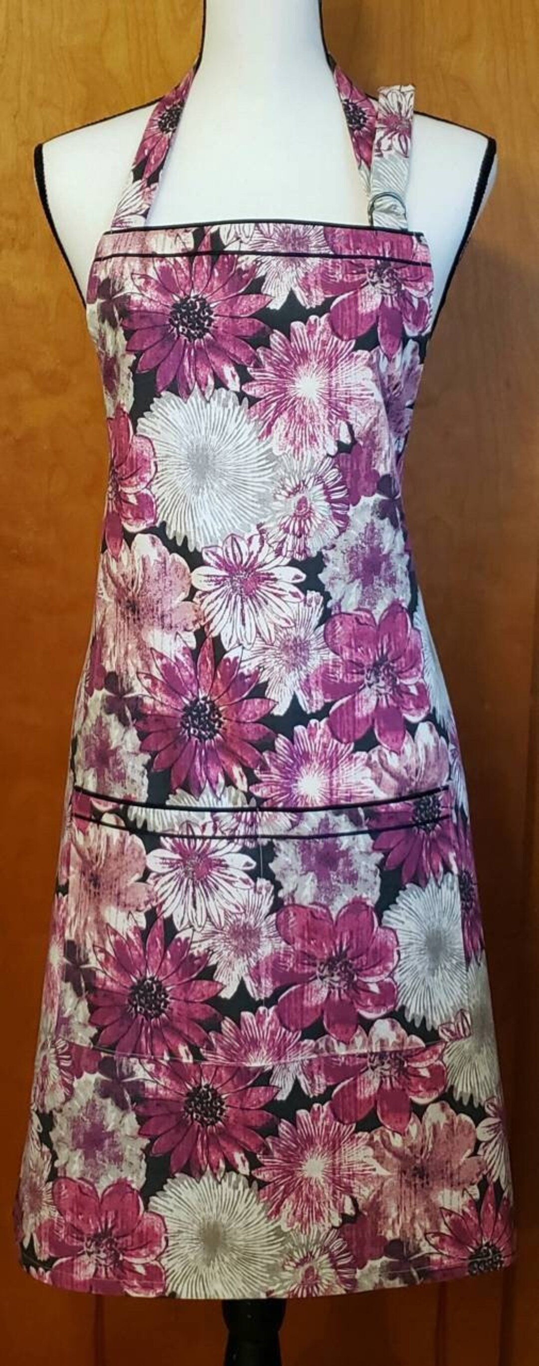 Classic Chef Apron With Pockets, Rose Colored Flowers, Womans Baking ...