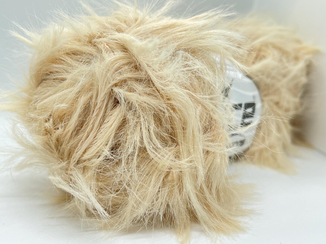 Beige Faux Feather 82041 Ice Yarns Long Eyelash Yarn 50gr 109yds ...