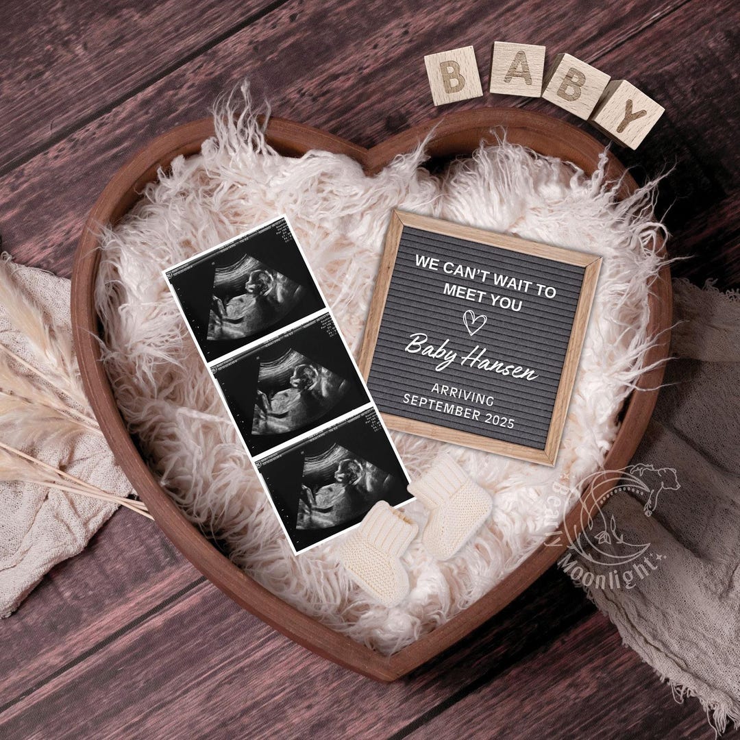 Gender Neutral Pregnancy Announcement Heart, Baby Announcement Social ...