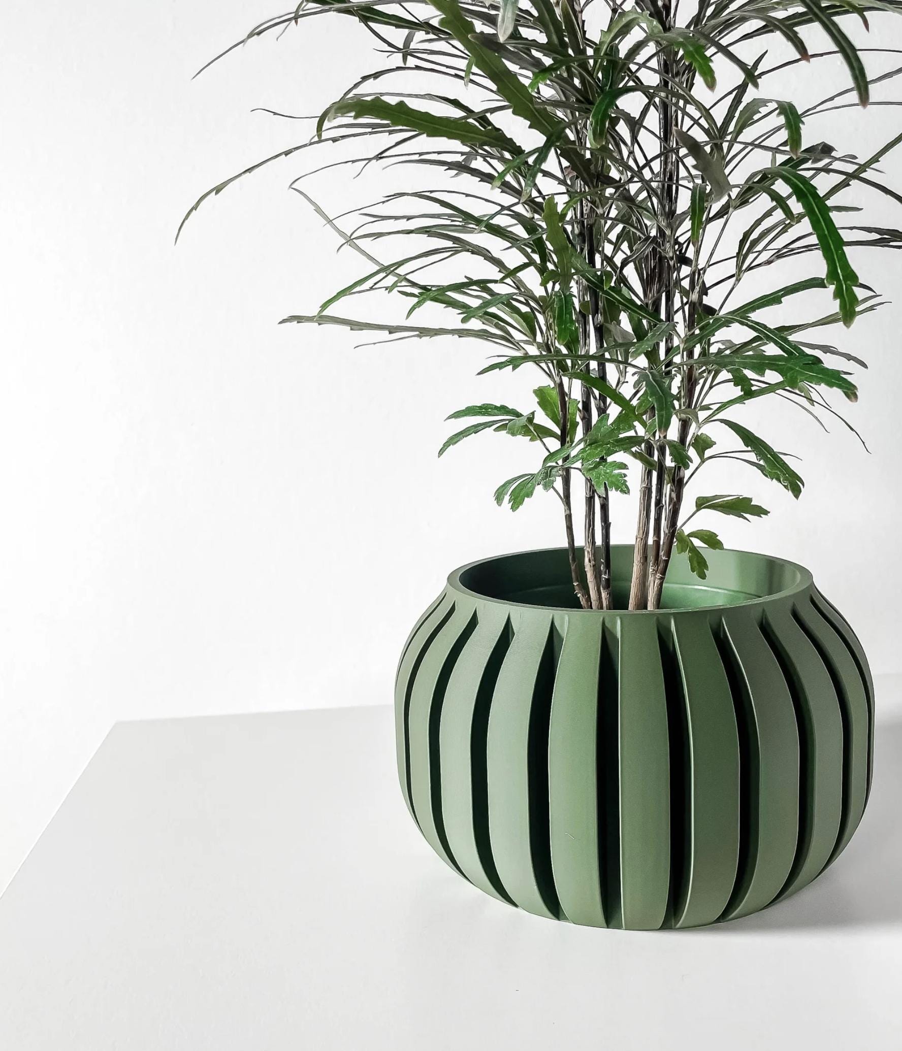 The Juse Planter Pot With Drainage Tray & Stand | Modern and Unique ...