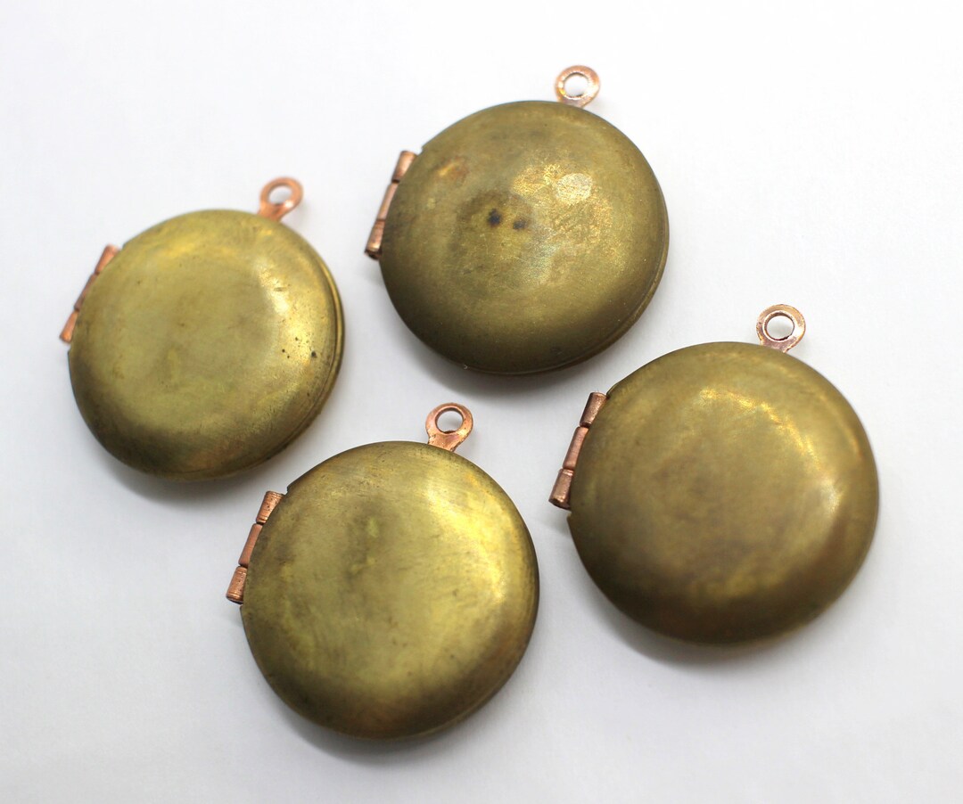Tiny Vintage Brass Lockets 20mm - Etsy