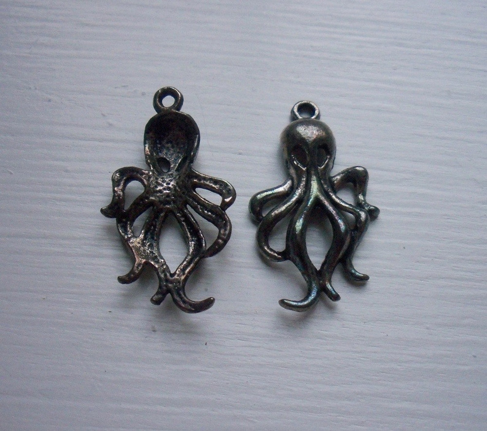 10 Oxidized Silver Octopus Charms - Etsy