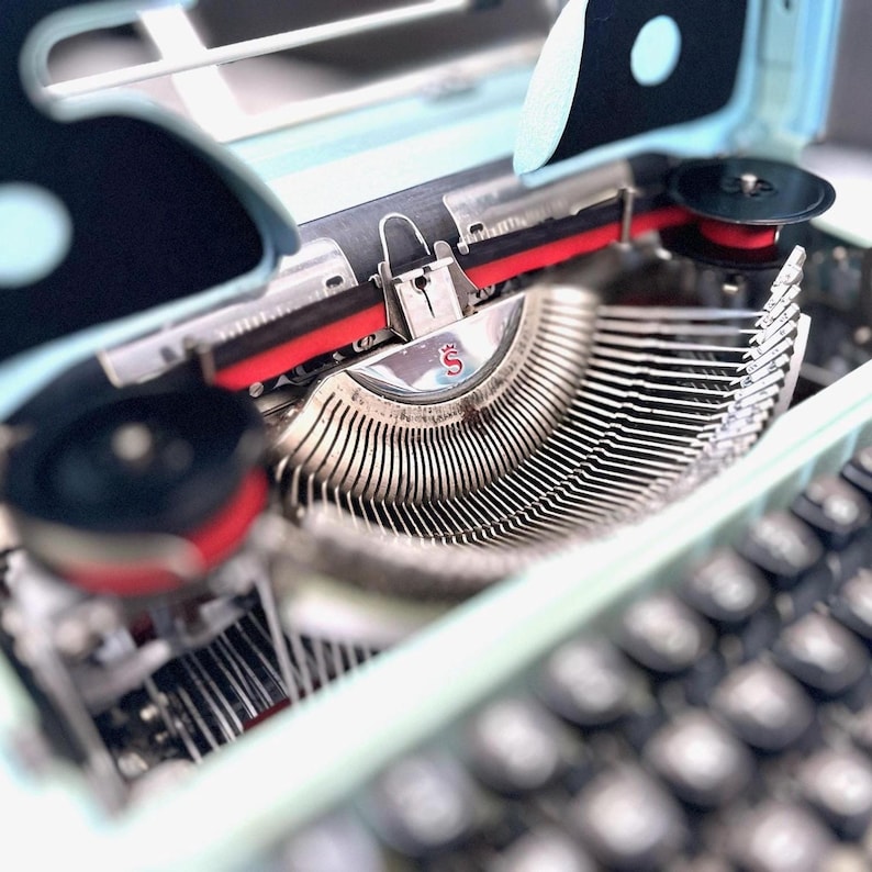 Vintage Typewriter - 1960 Olympia SM4 - Recently Serviced + New Ribbon ...