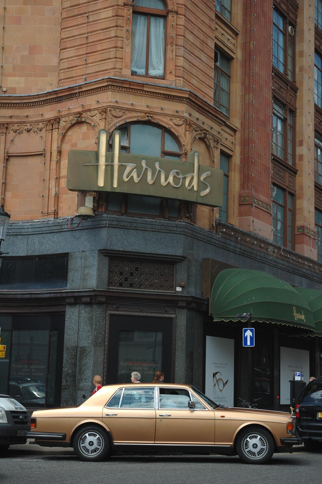 Harrods - Gold Bentley - London Shopping - England Cityscape - Etsy