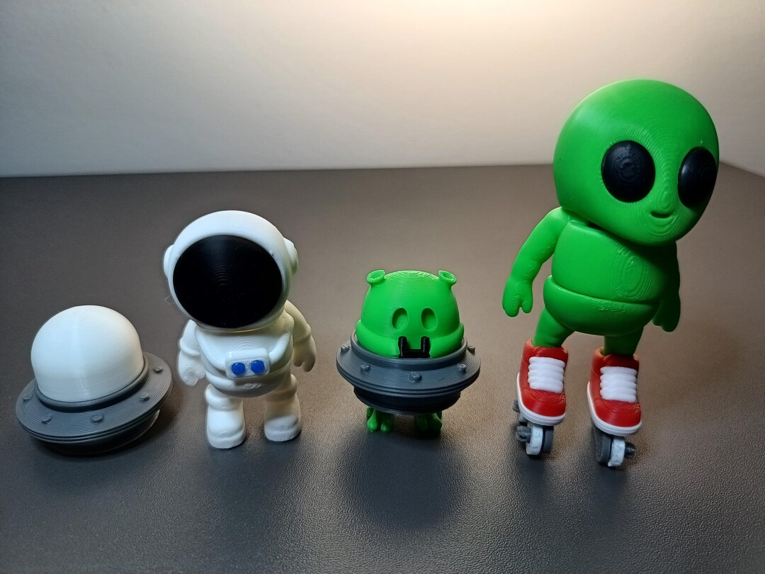 3D Printed Aliens From Space Playset – Astronaut, Ufos, and Bunny ...