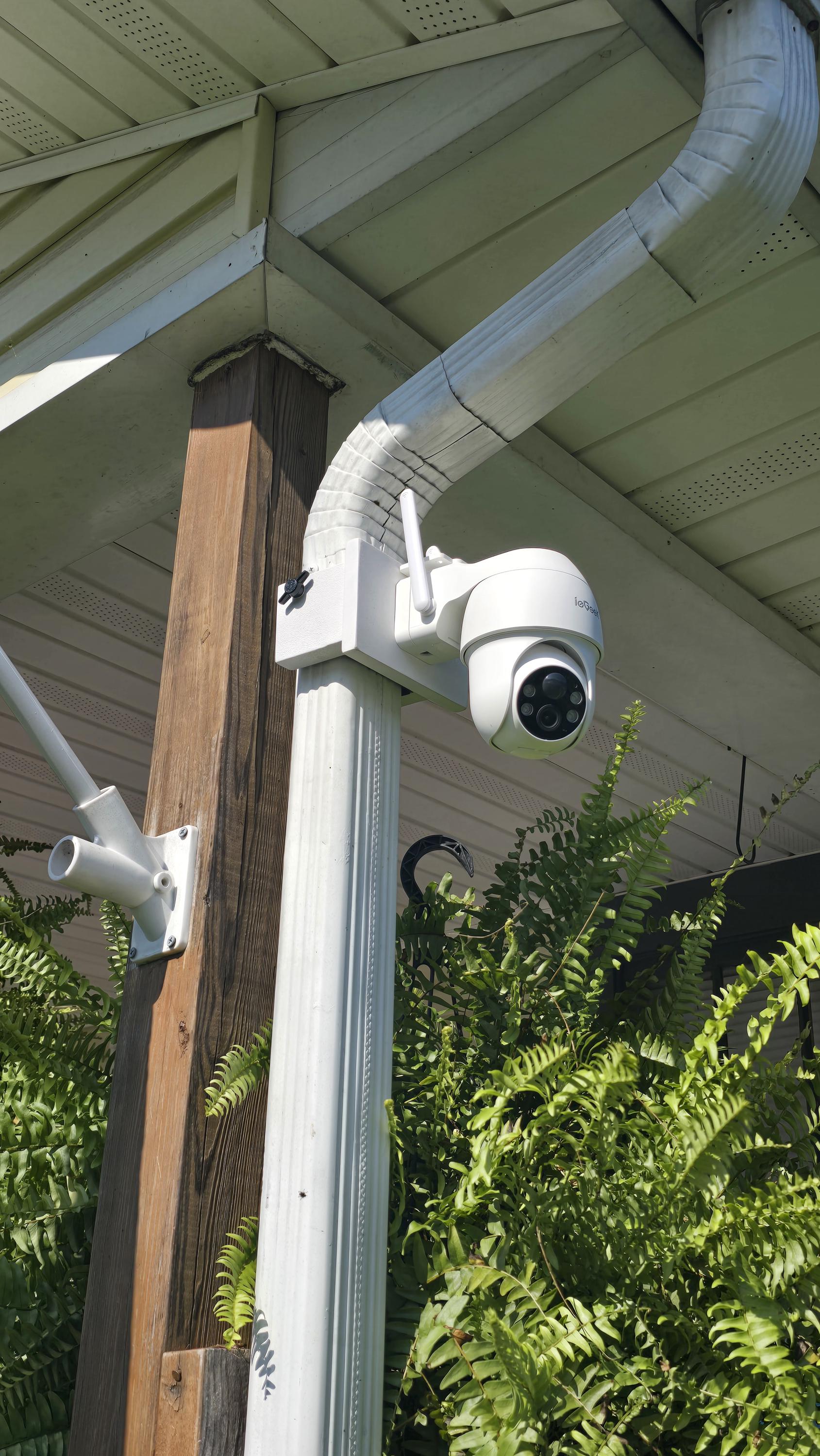 Downspout Gutter Mount for Security Cameras - Fits Blink, Arlo, Ring ...