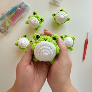 Crochet Chibi/cute Green Frog Amigurumi Keychain - Etsy