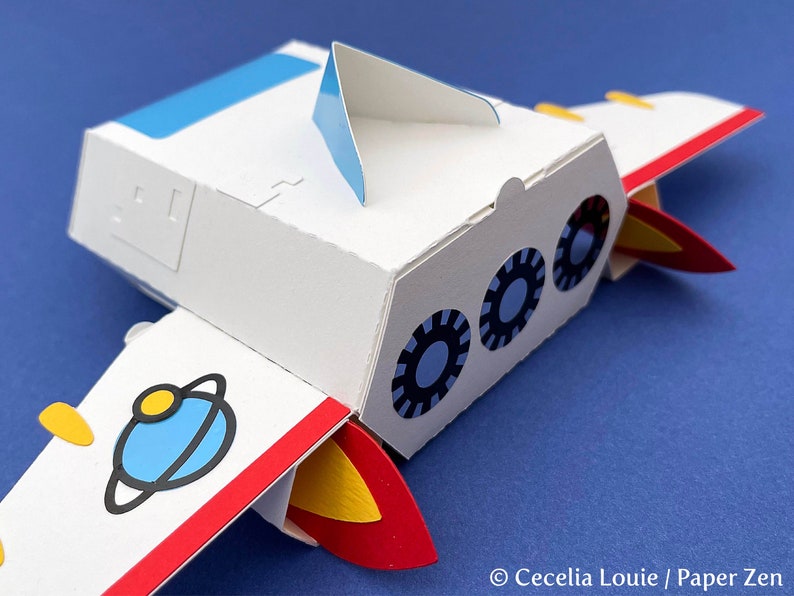 Space Ship Gift Box - 3D SVG - Party Favor Box Template - Cricut Design ...