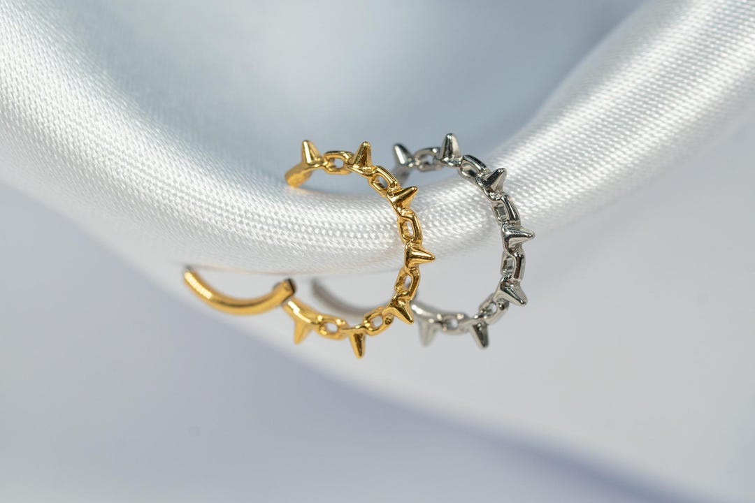 16G Barb Wire Septum Ring, Titanium Clicker Hoop, Nose Ring, Daith Hoop ...