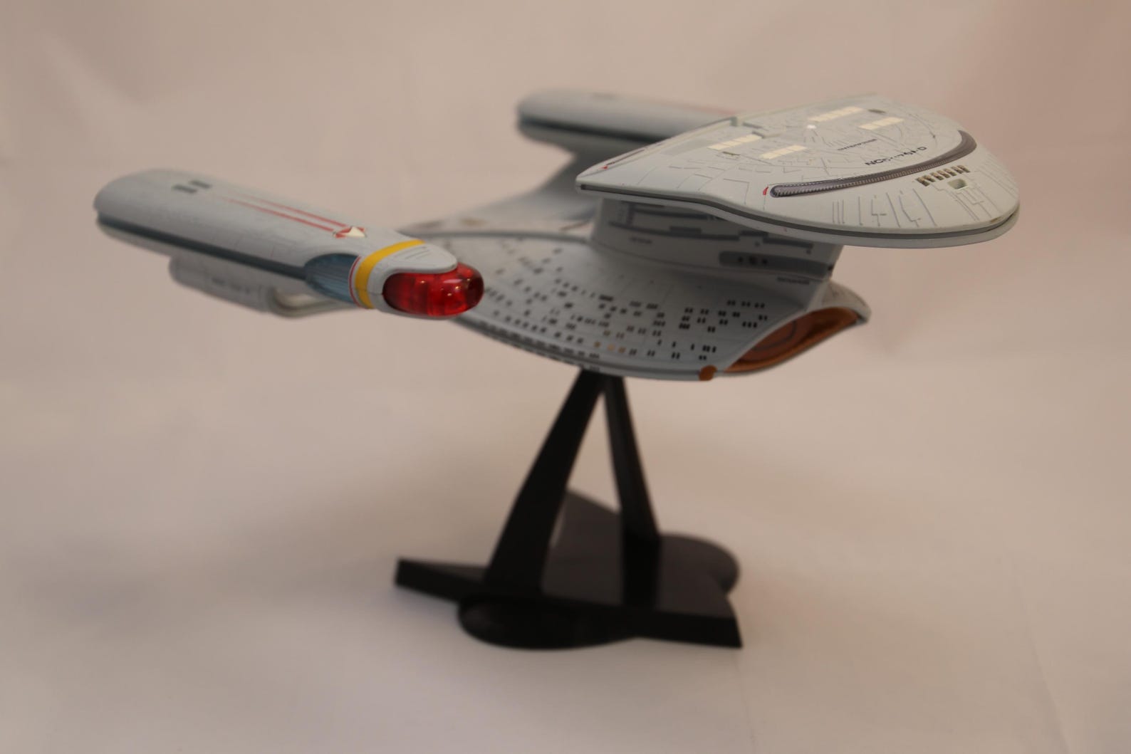 Star Trek Diamond Select USS Enterprise-d Repacement Dual Display Stand ...