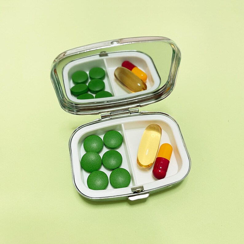 William Morris Flower Floral Vintage Small Pretty Pill Case, Metal ...