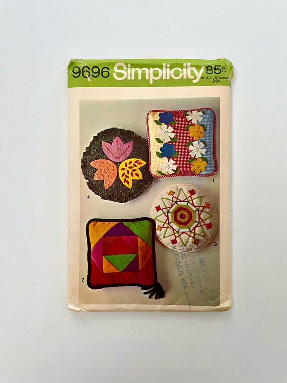 70's Uncut Simplicity 9696 Four Pillow Designs - Etsy