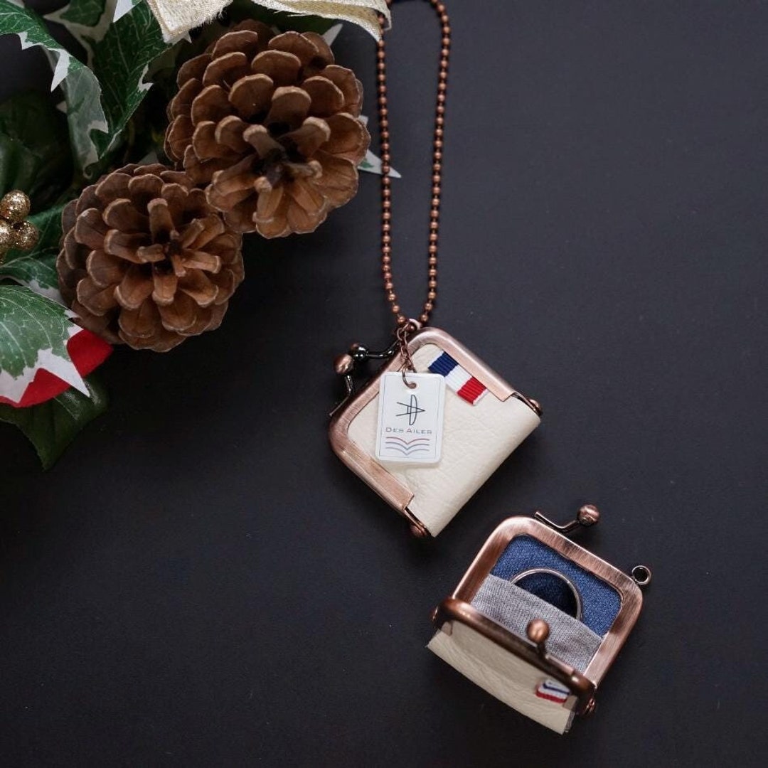 Portable Ring Case ivory Color Tiny but Reliable and Convenient ...