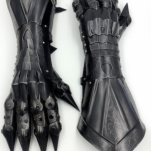 Medieval Nazgul Black Etched Steel Gauntlets: Hand Armor Gloves - Etsy