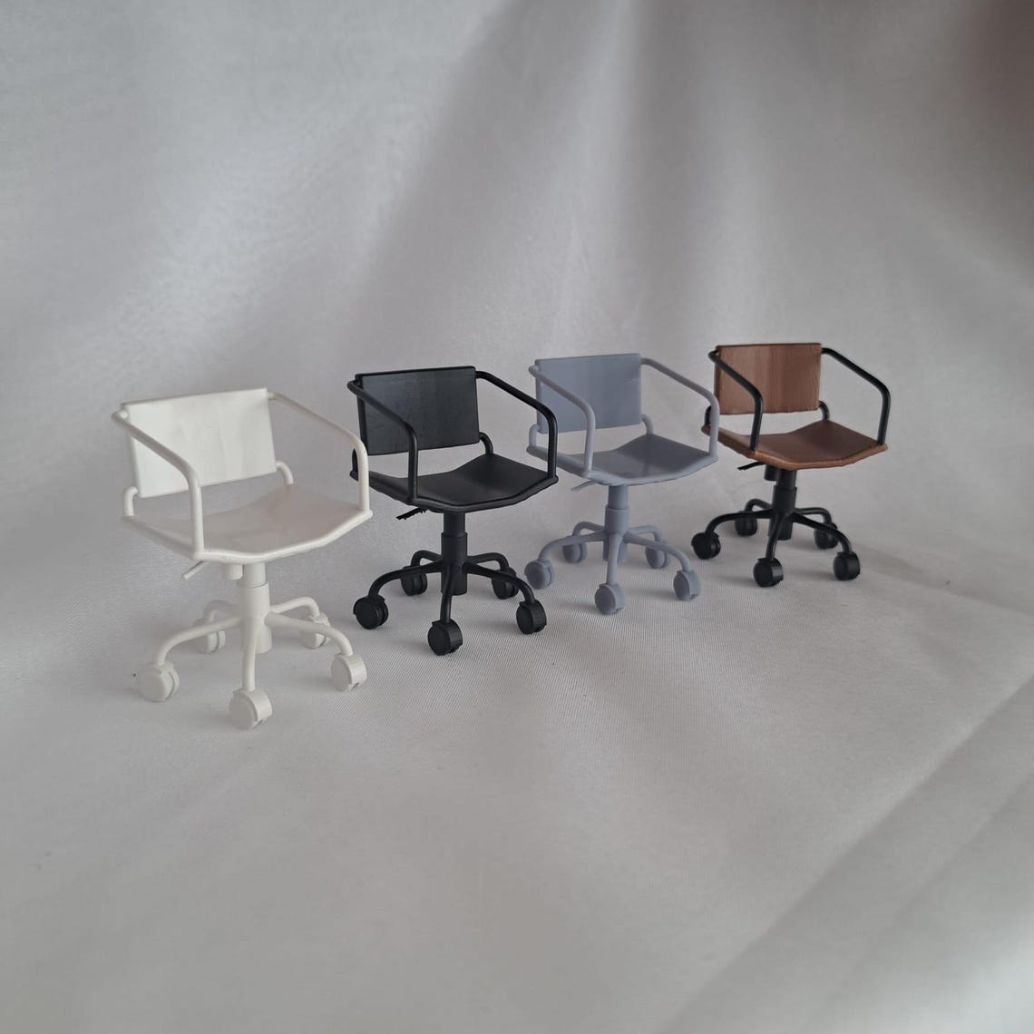 Office Chair 1:12 Miniature Scale Modern Swivel Desk Chair Dollhouse ...