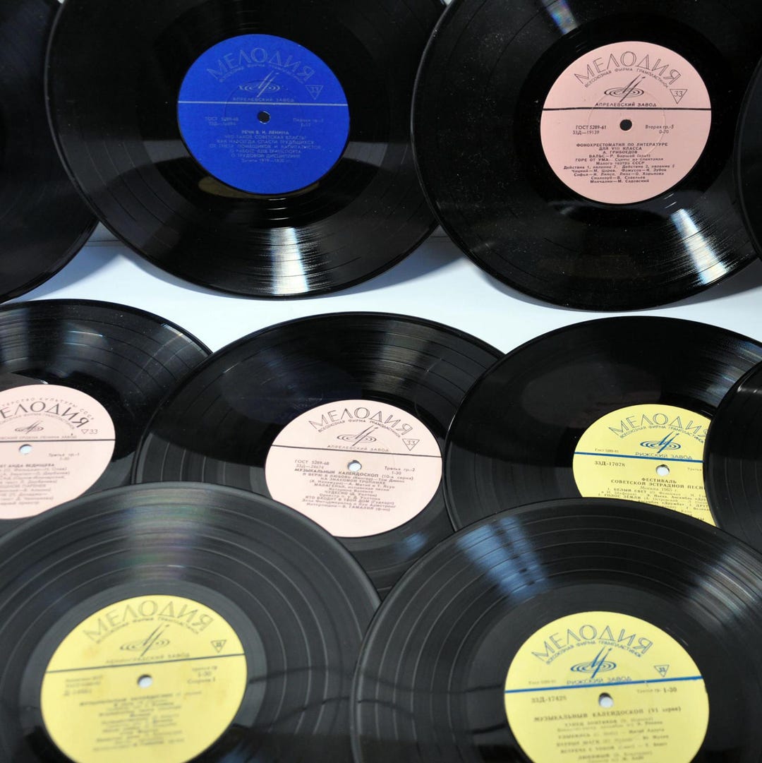 Set of 10 Vintage Vinyl Records – Perfect for Decor or Crafts - Etsy