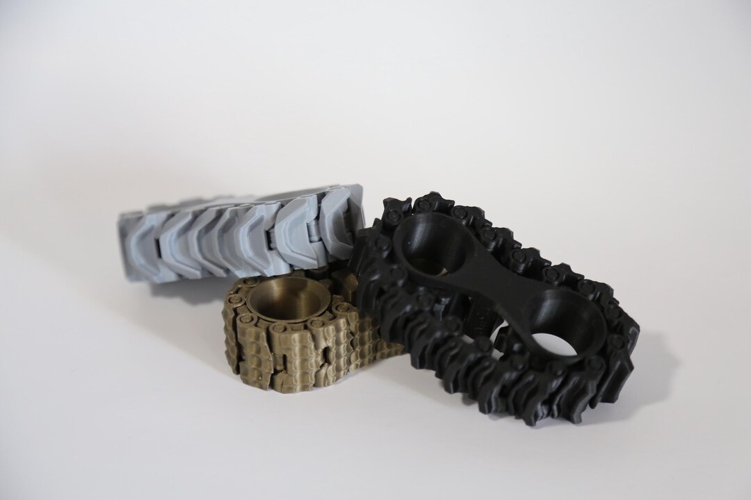 Finger Crawler Fidget Toy - Movable Fidget Toy Inspired by Excavator ...