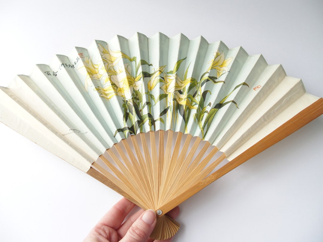 Chinese Fan With White Flower Design Vintage Folding Fan Worldwide ...
