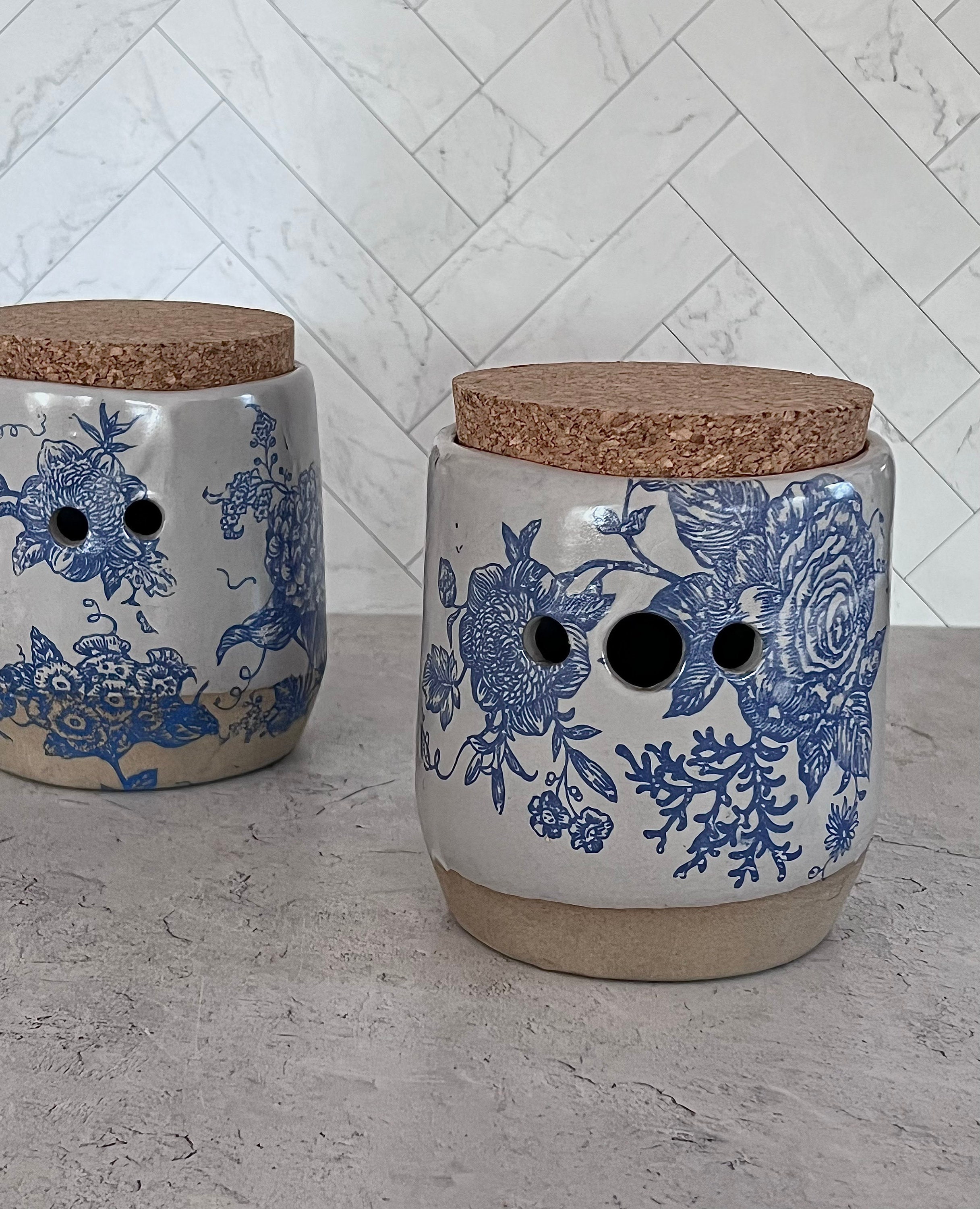 Ceramic Garlic Keeper, Kitchen Decor, Handmade Garlic Jar - Etsy