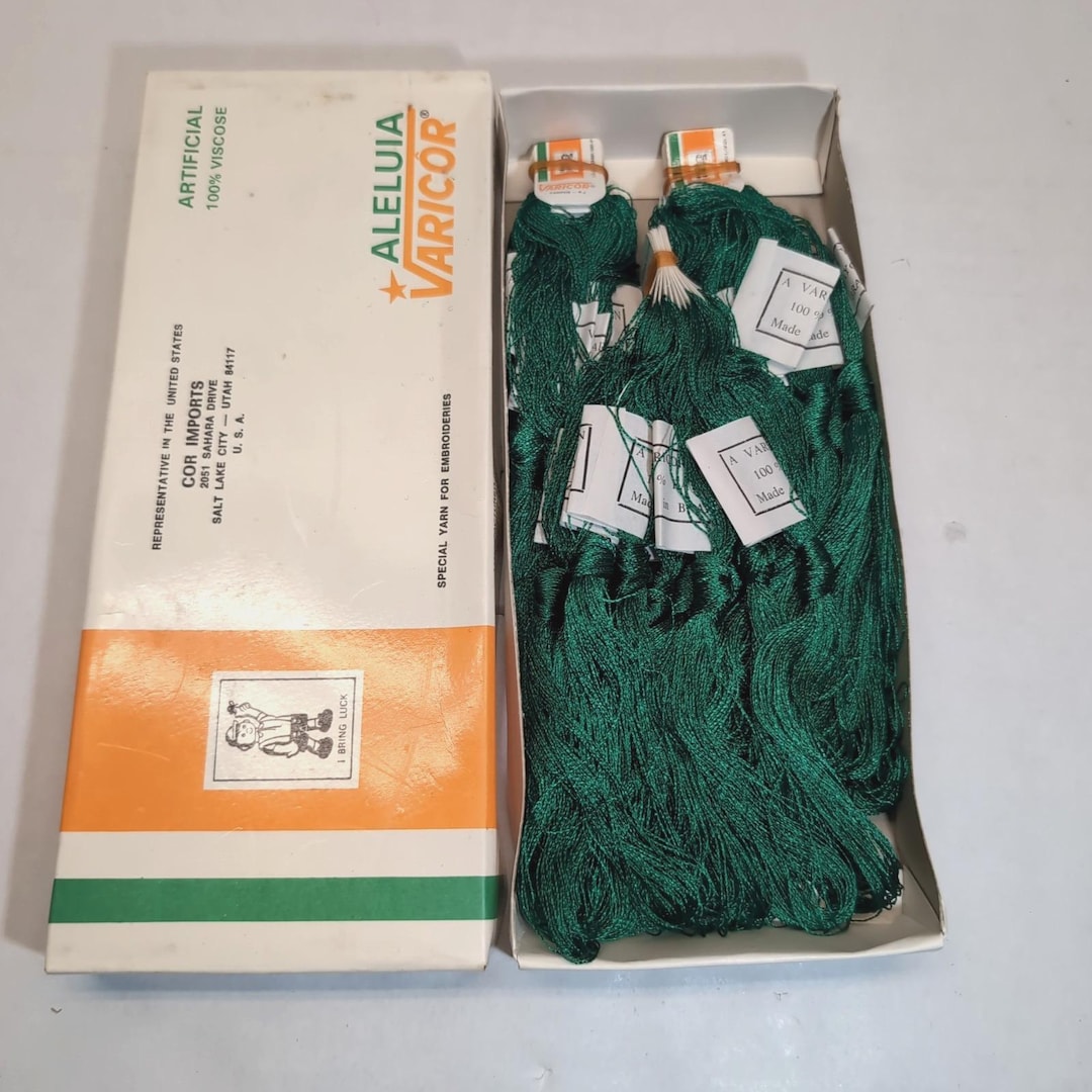 Lot of 30 Varicor Luinha Embroidery Thread Yarn Skeins #121 Green Made ...