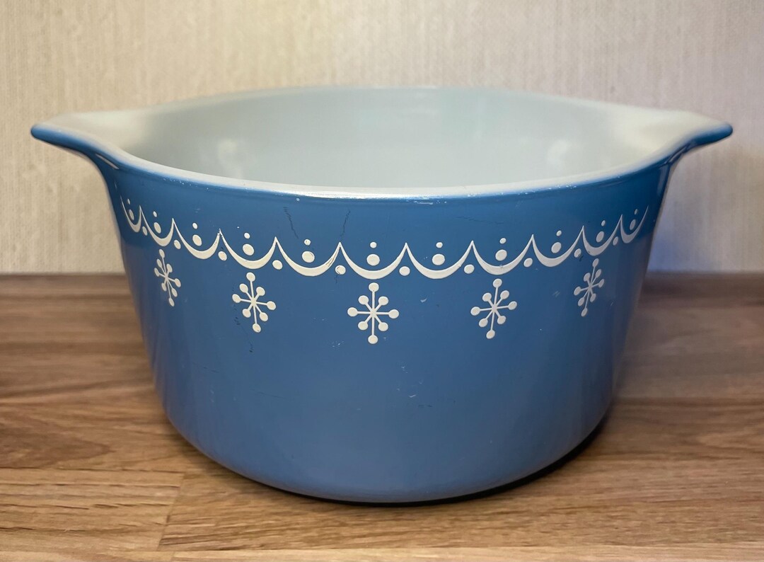 Vintage Pyrex 1972 Blue “snowflake Garland” Mixing Bowl - “compatibles ...