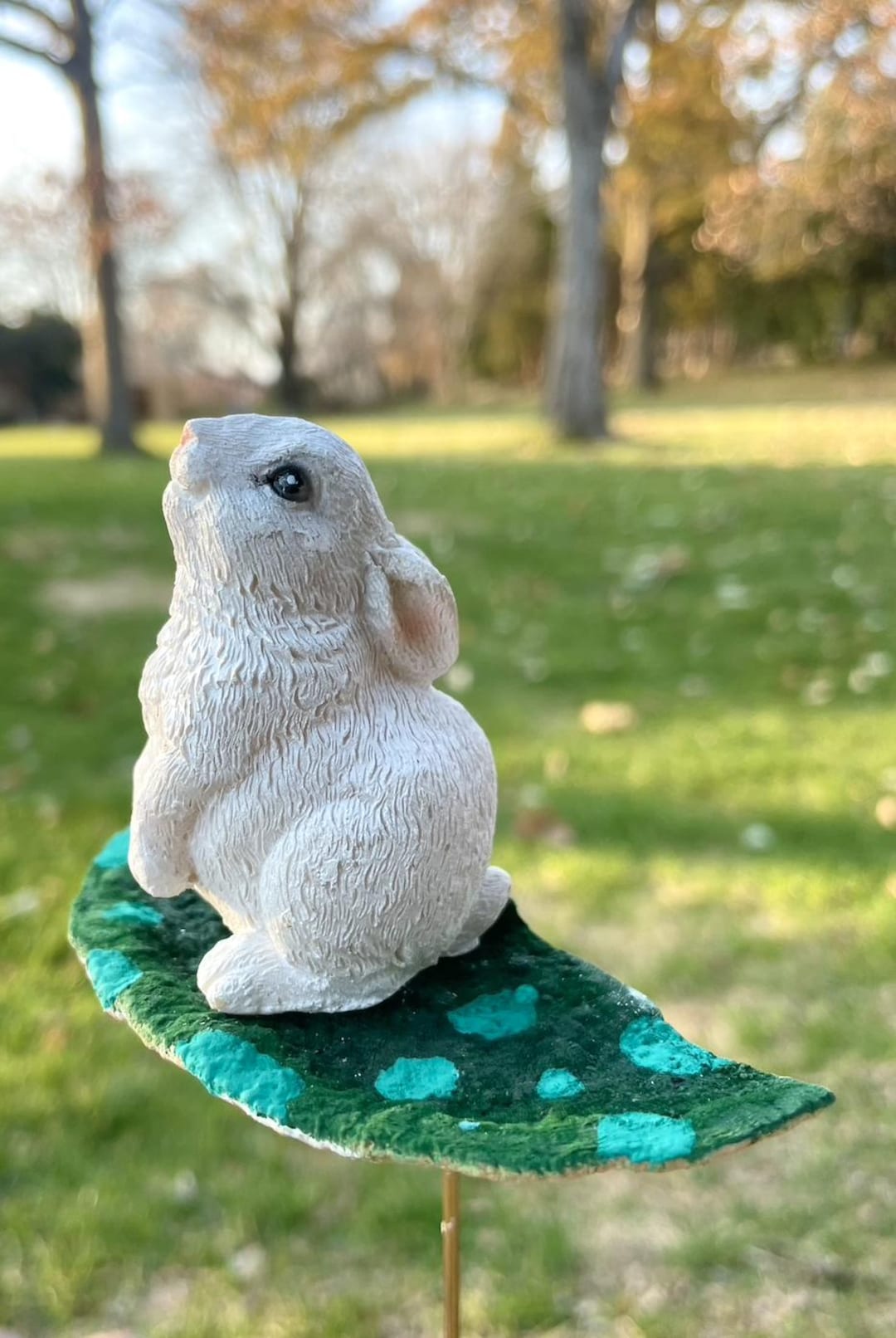 Plant Stake White Rabbit Shelf Fungus Alice in Wonderland Lewis Carroll ...