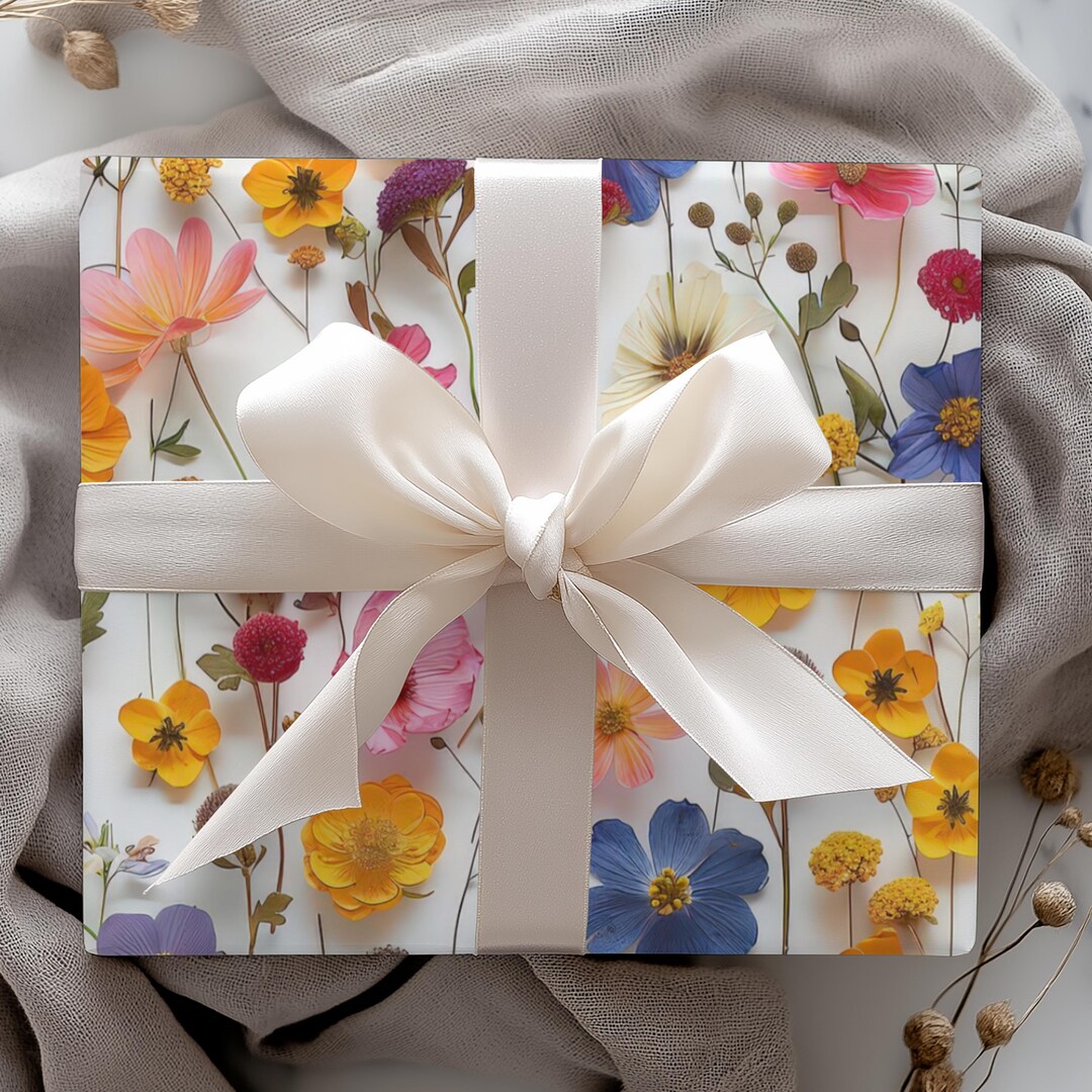 Pressed Wildflower Gift Wrap: Botanical Wrapping Paper, Eco-friendly ...