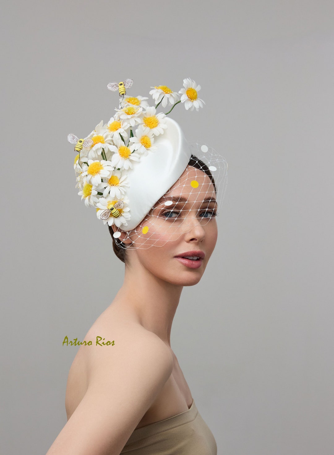 Daisy Bee Derby Fascinator, Kentucky Derby Bee Headpiece, White/yellow ...