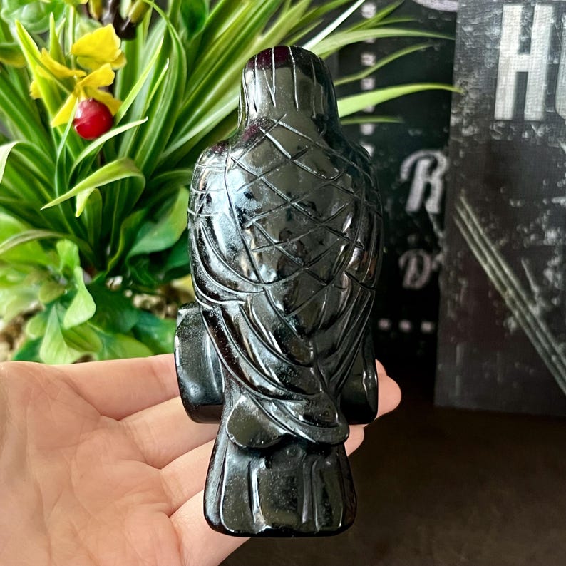 Black Obsidian Raven Figurine, Handcrafted Crystal Raven Sculpture ...