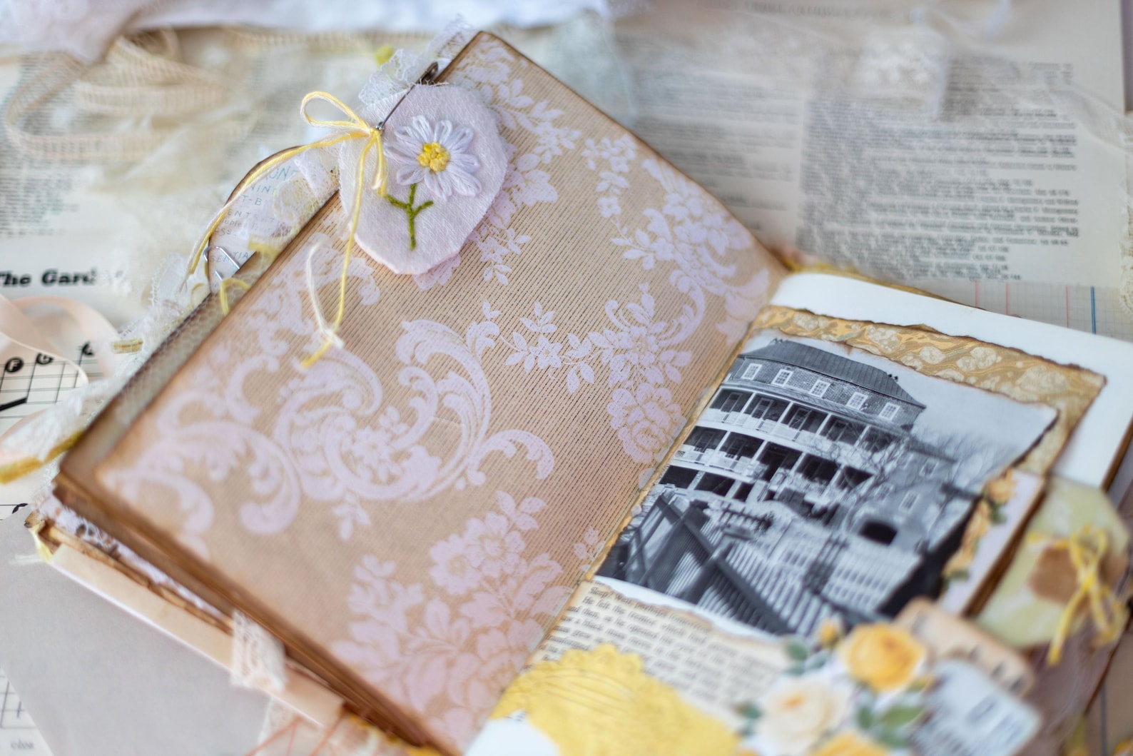 Elegant Yellow Wallpaper Printable, Junk Journal Backgrounds, Standard ...