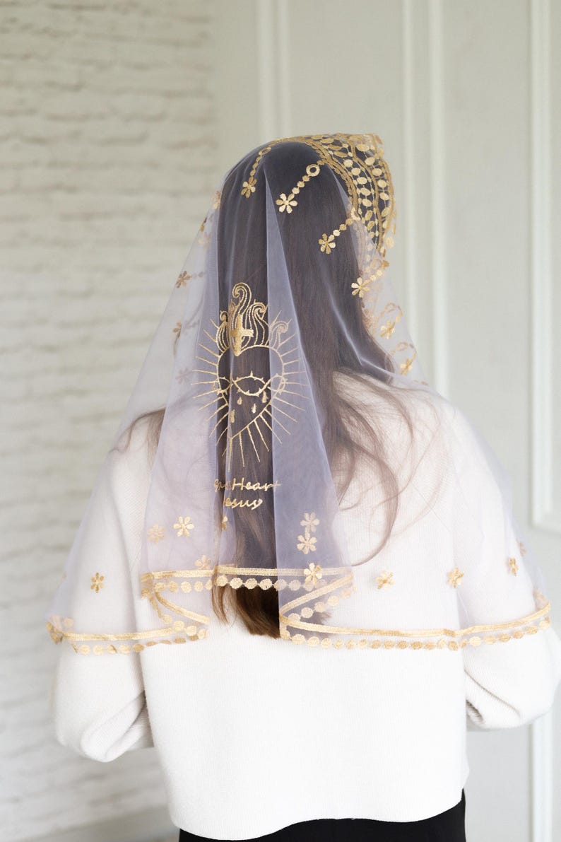 Sacred Heart of Jesus Embroidered Veil, Catholic Mantilla Chapel Veil ...