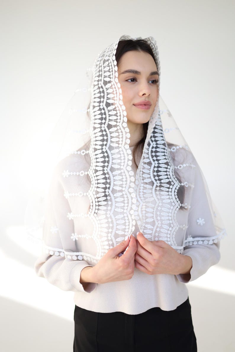 Sacred Heart of Jesus Embroidered Veil, Catholic Mantilla Chapel Veil ...