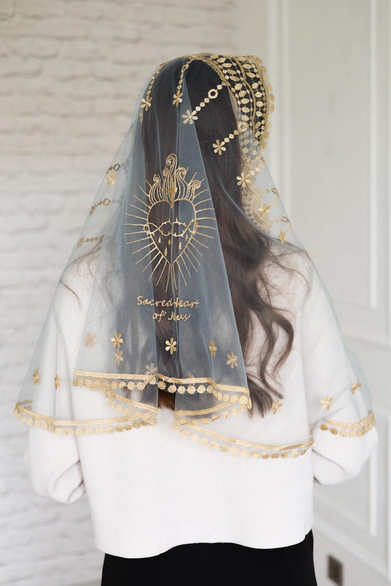 Sacred Heart of Jesus Embroidered Veil, Catholic Mantilla Chapel Veil ...