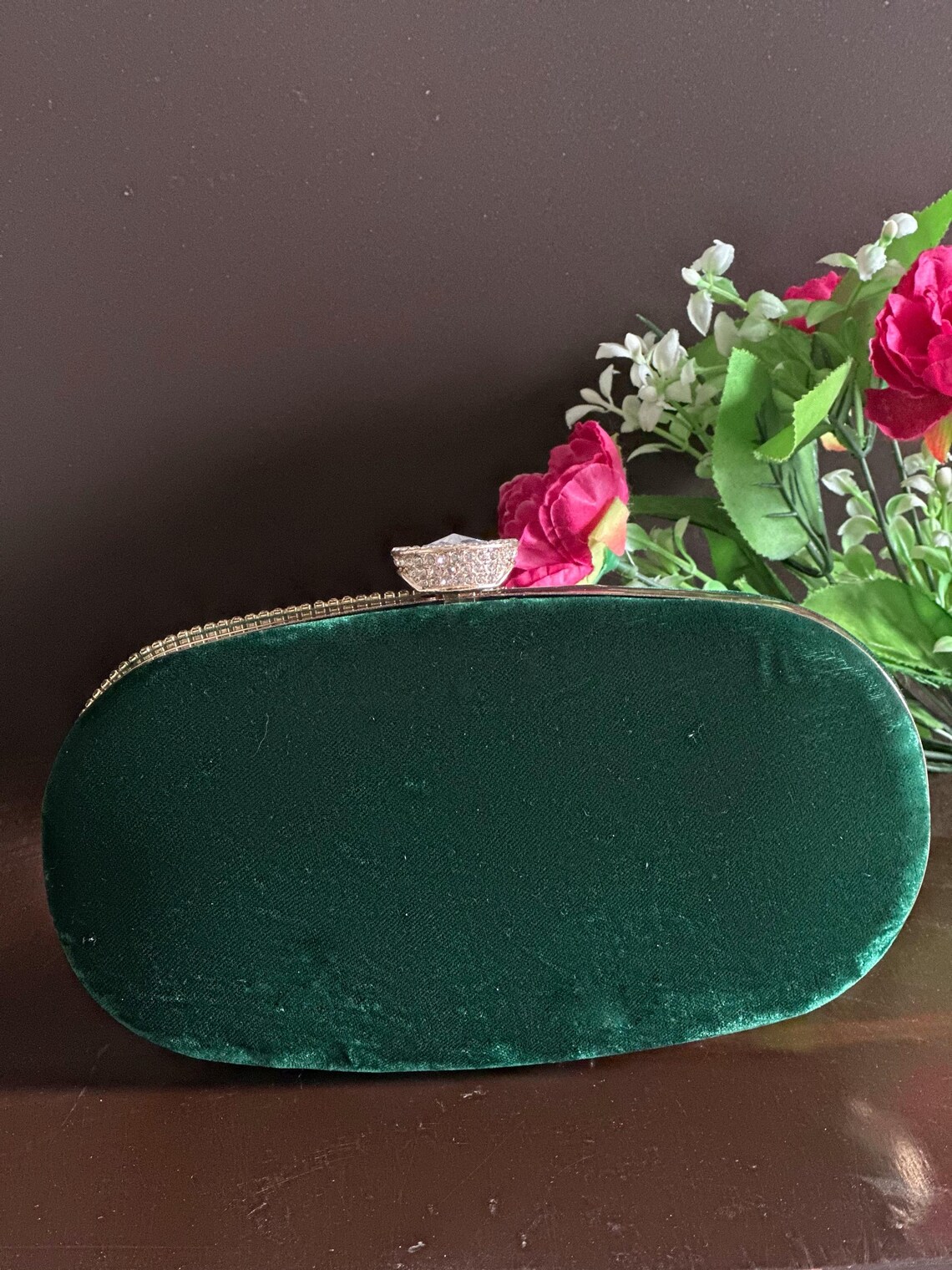 KAVI Emerald Green Clutch Purse With Gold Detailing, Hard Gold Clutch ...