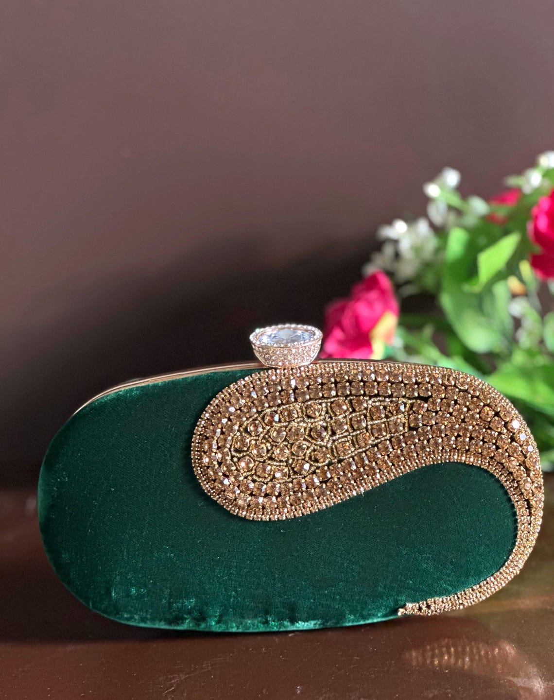 KAVI Emerald Green Clutch Purse With Gold Detailing, Hard Gold Clutch ...