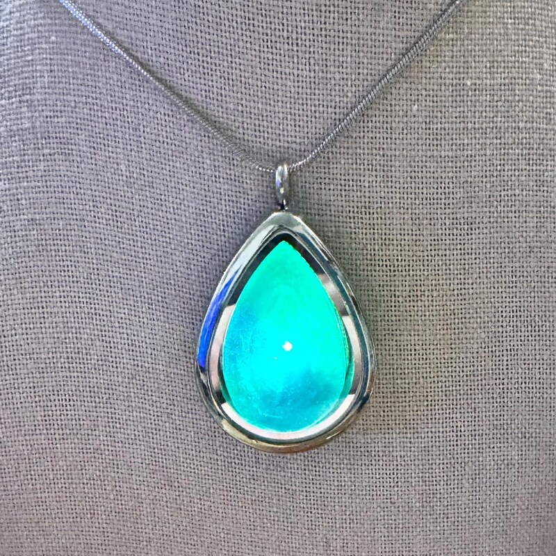 Glow in the Dark Locket - Etsy