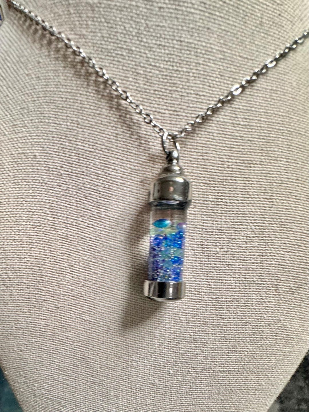 Liquid Sensory Vial Pendant Moving With Liquid Fluid Motion in ...
