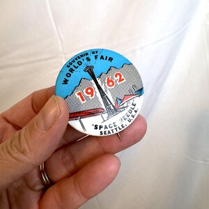 Vintage 1960s 1962 Seattle World's Fair Pinback Space Needle Pin Button ...