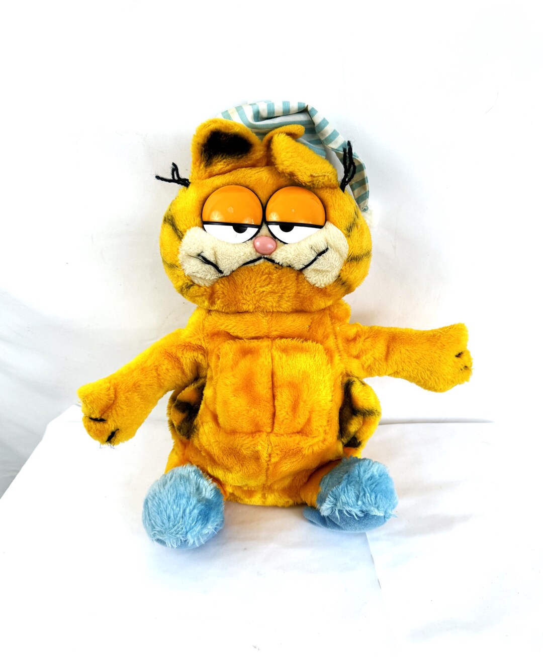 Super Cute Vintage Garfield Bedtime 1980s 80s Plush Stuffed Toy Case ...