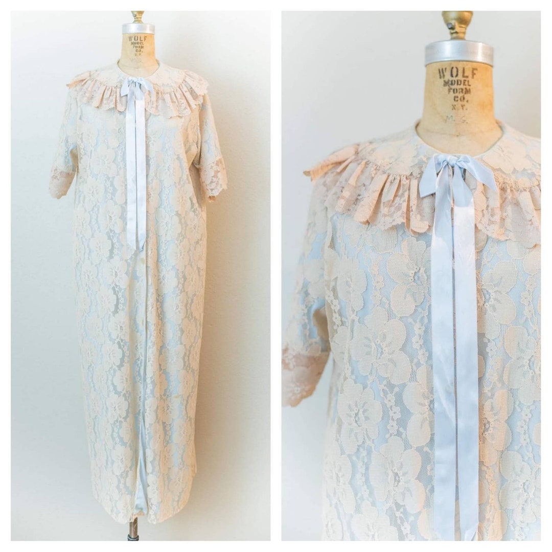 Vintage 50s 60s Aristocraft Blue and Cream Frilly Lace Bridal Robe ...