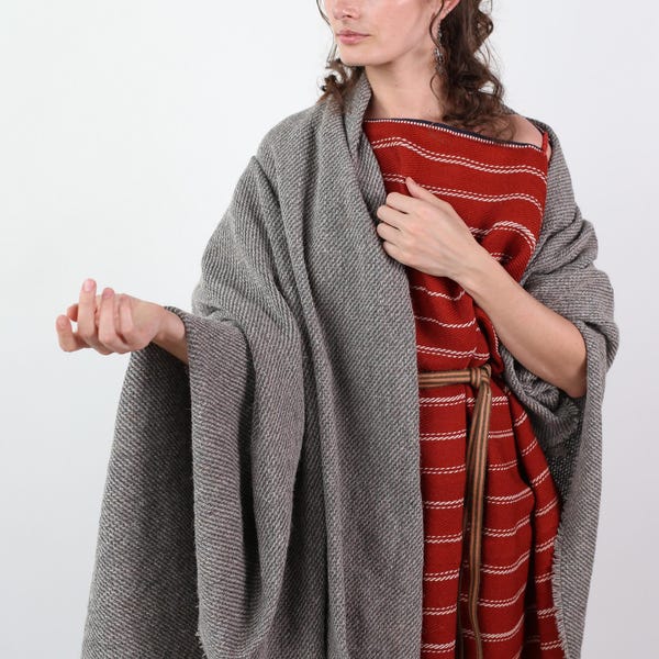 Sagum - Etsy