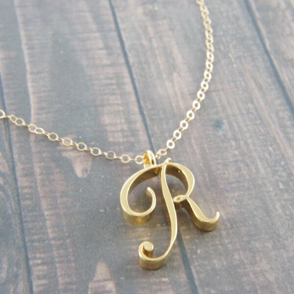 Letter R Necklace - Etsy
