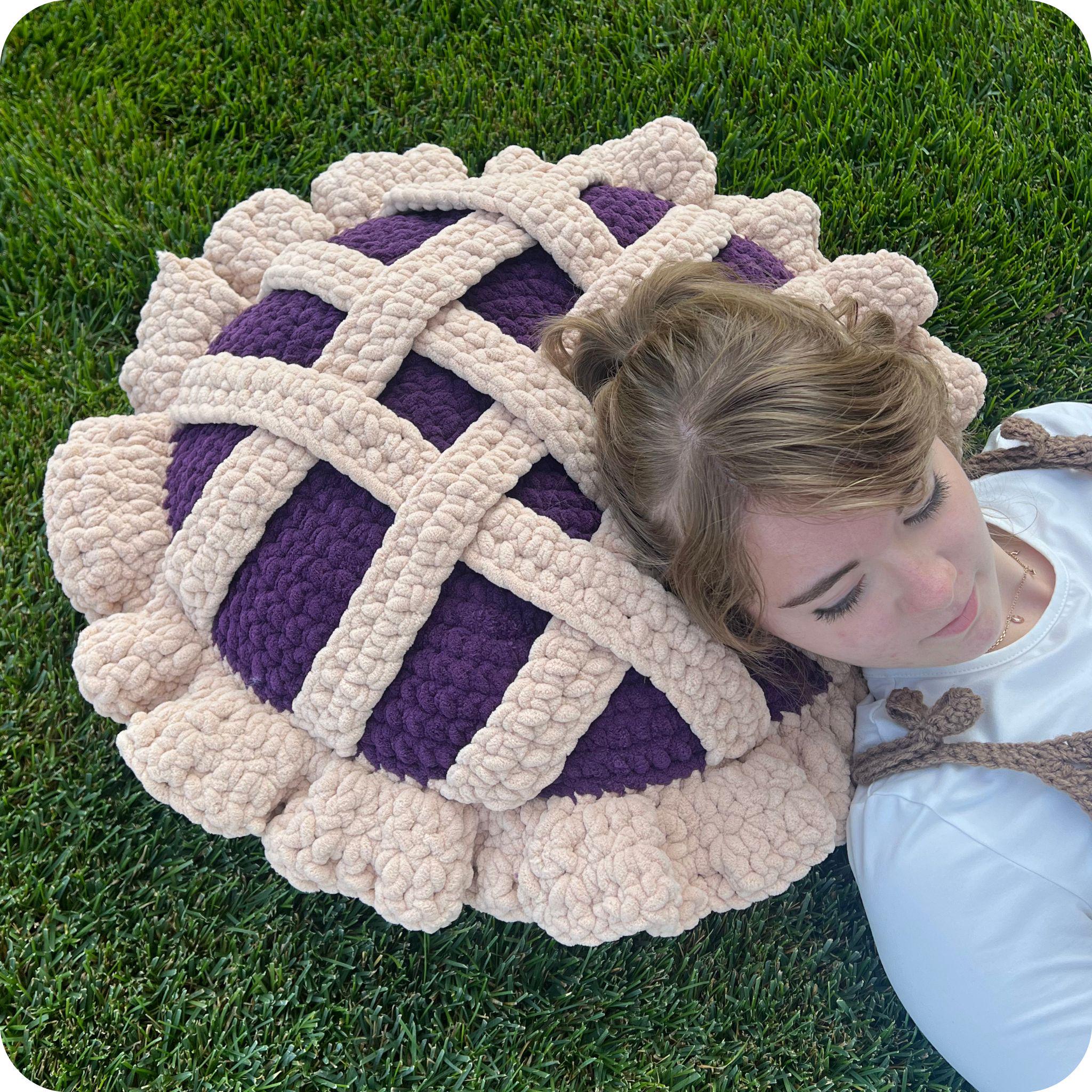Berry Pie Pillow Crochet Pattern PDF, Jumbo Pie Plush Pattern, Beginner ...