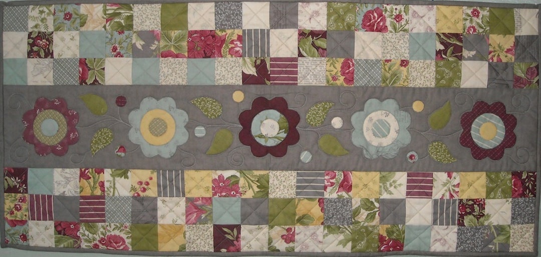 Field of Flowers Table Runner Pattern - Etsy