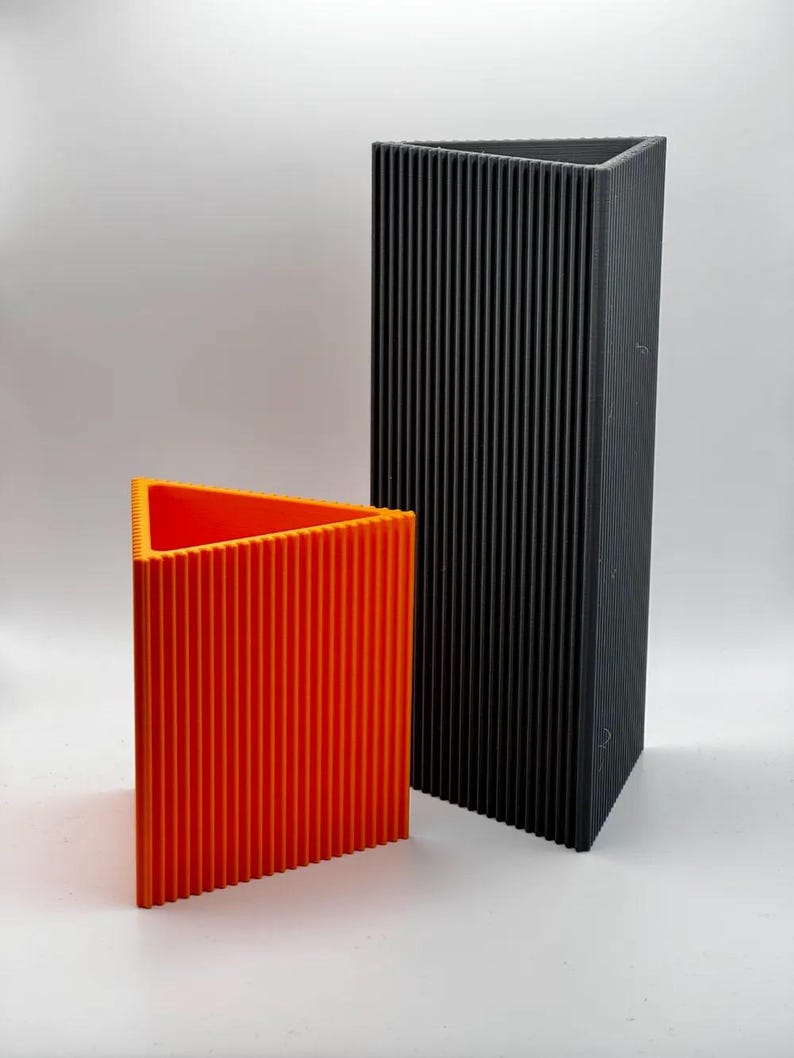 Triangular Pots With Pattern. Designed by H3li0 - Etsy