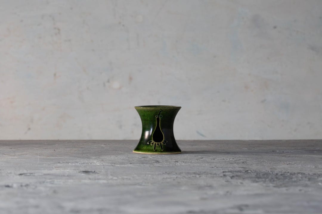 Futaoki Chadougu Mino-yaki Oribe Pottery Standing Crane Lid Rest – by ...