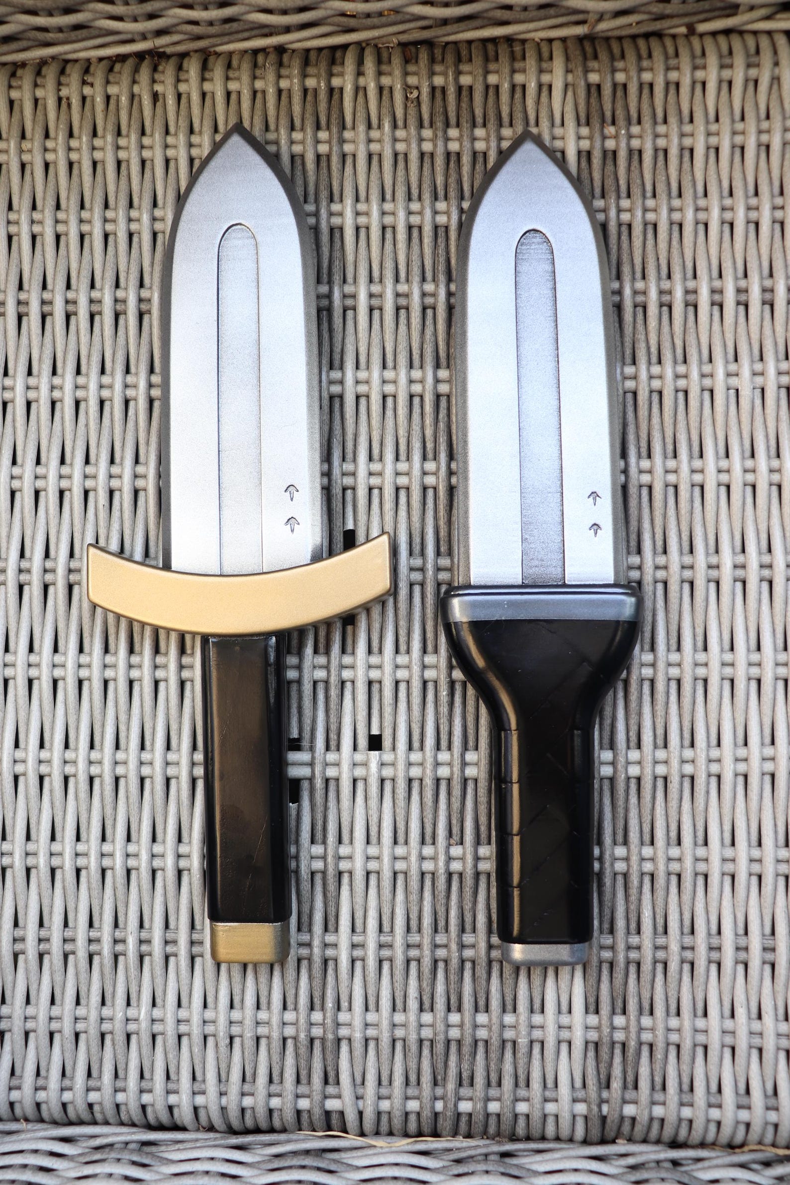 Vinland Saga Thorfinn Daggers - 3D Printed - Cosplay - Fan Art ...