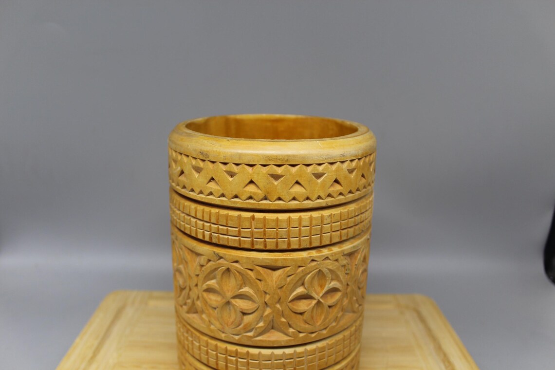 Vintage Wooden Stand. Fine Wood Carving. - Etsy